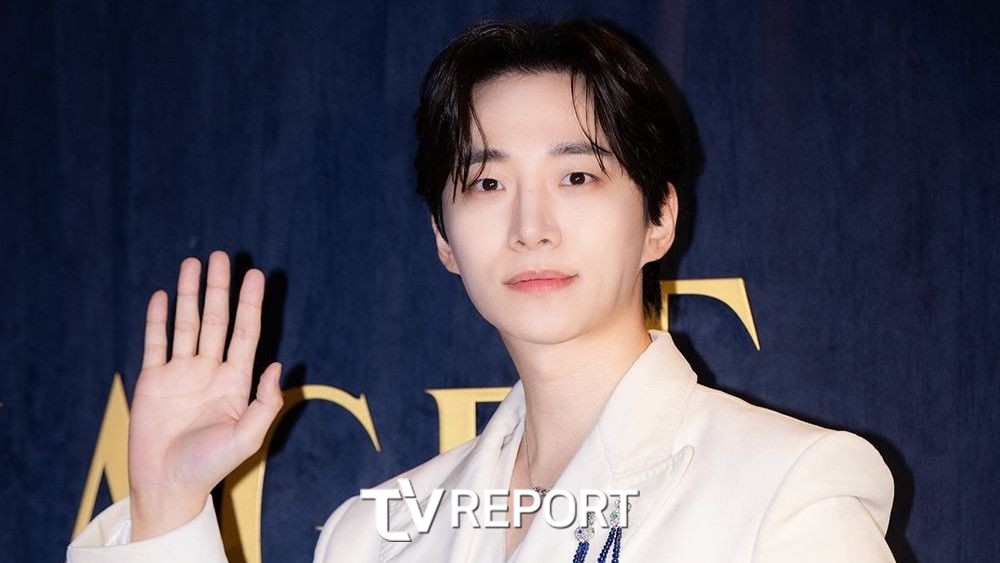 이준호, '17년 동행' JYP와 이별…전 직원에 손 편지+간식 선물